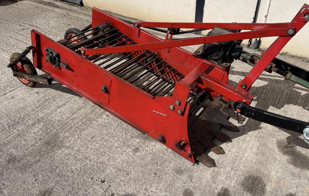 Agri Potato lifter for Sale - COWLING AGRICULTURE