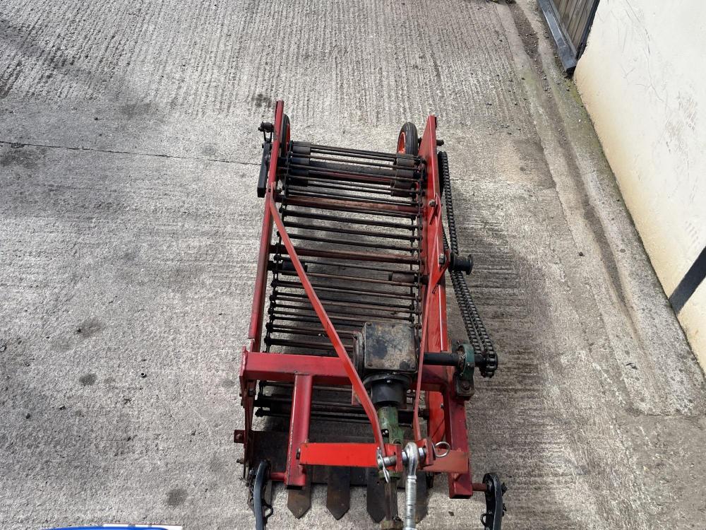 Agri Potato lifter for Sale - COWLING AGRICULTURE